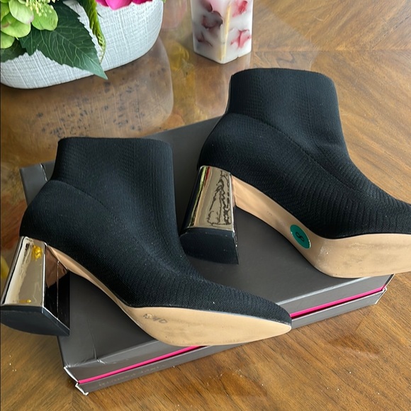 BCBGeneration | Shoes | Bcbg Generation Elegant Black Ankle Boots With ...